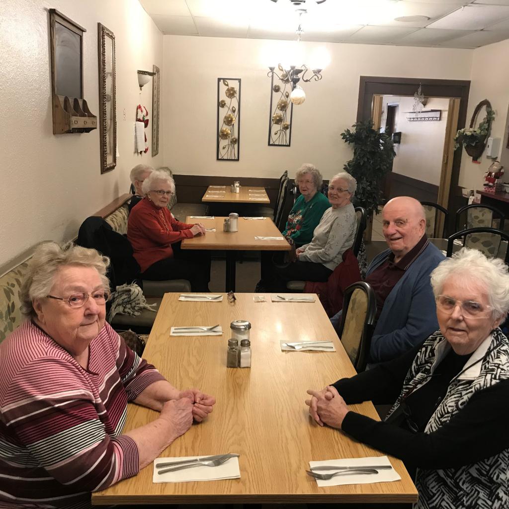 Gus' Luncheon - MLP Residence